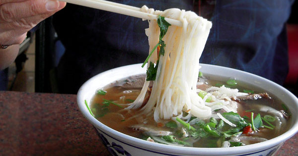 How to Eat Pho and Finding Your Own Pho - A Primer For First-Time ...